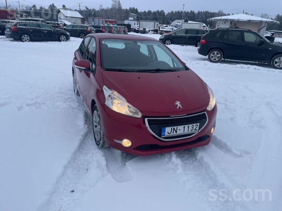 Red Peugeot 208 2014 in Riga, with an engine capacity of 1.20 L and mileage of 0 thousand km for 3499 €, photo 1 on AUTOMOTO.COM.LV