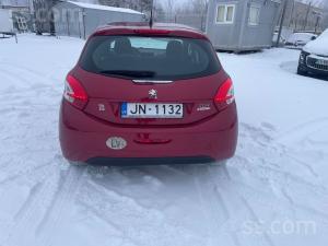 Red Peugeot 208 2014 in Riga, with an engine capacity of 1.20 L and mileage of 0 thousand km for 3499 €, photo 4 on AUTOMOTO.COM.LV