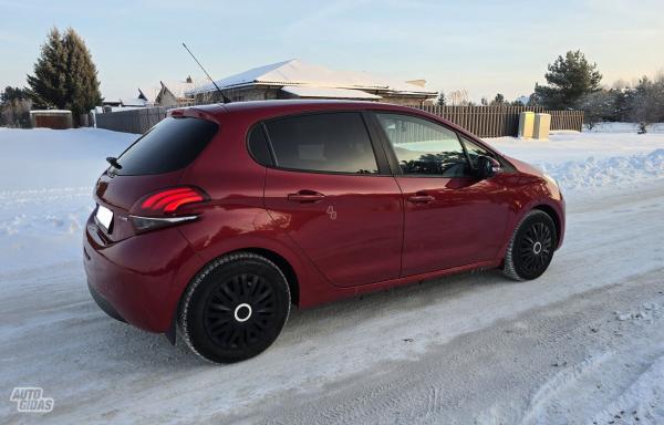 Red Peugeot 208 2016 in Klaipeda, with an engine capacity of 1.20 L and mileage of 121 thousand km for 7000 €, photo 2 on AUTOMOTO.COM.LV