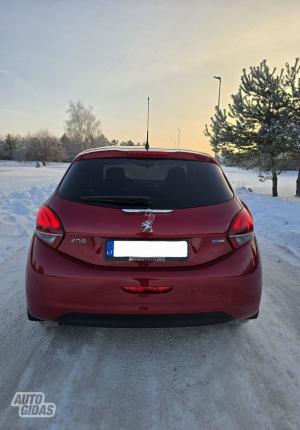 Sarkans Peugeot 208 2016 Klaipėda, ar dzinēja tilpumu 1.20 L un nobraukumu 121 tūkst. km par 7000 €, foto 7 vietnē AUTOMOTO.COM.LV