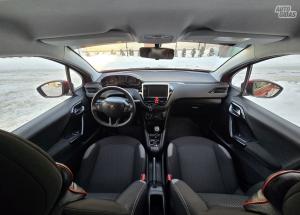 Sarkans Peugeot 208 2016 Klaipėda, ar dzinēja tilpumu 1.20 L un nobraukumu 121 tūkst. km par 7000 €, foto 20 vietnē AUTOMOTO.COM.LV