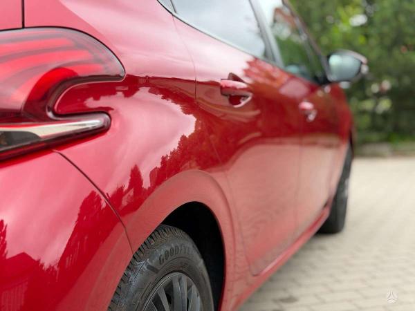 Red Peugeot 208 2016 in Vilnius, with an engine capacity of 1.20 L and mileage of 123 thousand km for 5900 €, photo 9 on AUTOMOTO.COM.LV