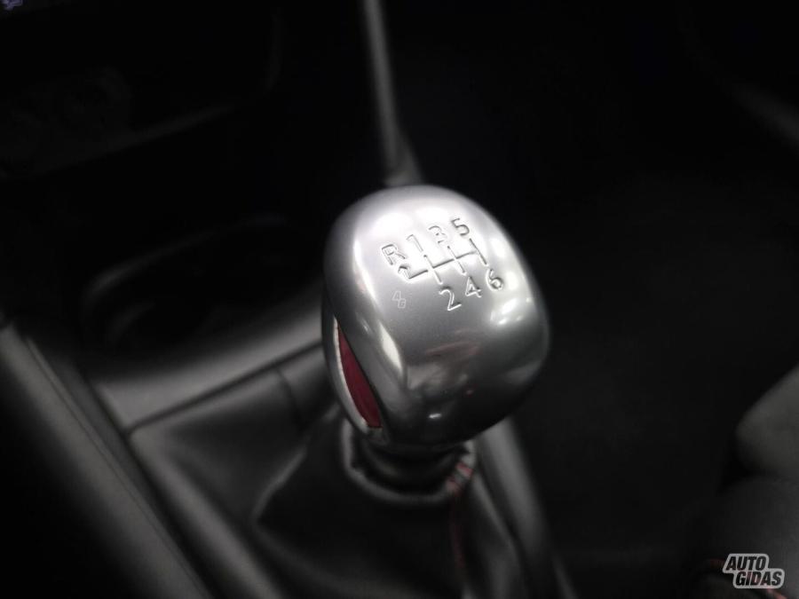 Sarkans Peugeot 208 2016 Viļņa, ar dzinēja tilpumu 1.60 L un nobraukumu 78 tūkst. km par 13990 €, foto 27 vietnē AUTOMOTO.COM.LV