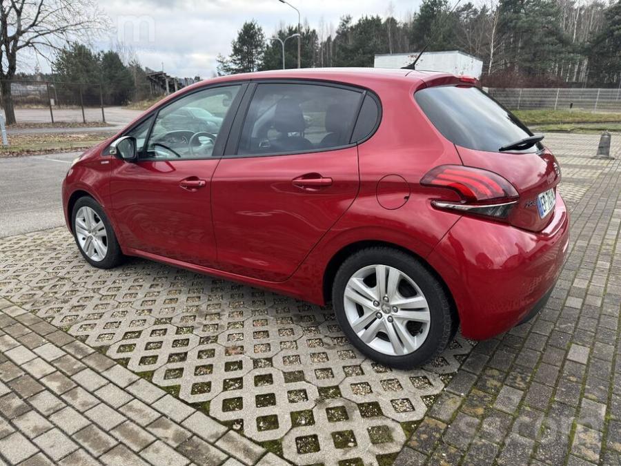Sarkans Peugeot 208 2017 Rīga, ar dzinēja tilpumu 1.20 L un nobraukumu 126 tūkst. km par 4950 €, foto 4 vietnē AUTOMOTO.COM.LV