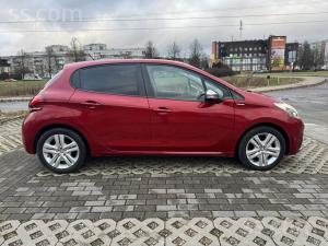 Sarkans Peugeot 208 2017 Rīga, ar dzinēja tilpumu 1.20 L un nobraukumu 126 tūkst. km par 4950 €, foto 7 vietnē AUTOMOTO.COM.LV