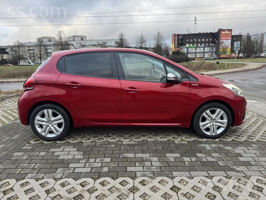 Sarkans Peugeot 208 2017 Rīga, ar dzinēja tilpumu 1.20 L un nobraukumu 126 tūkst. km par 4950 €, foto 7 vietnē AUTOMOTO.COM.LV