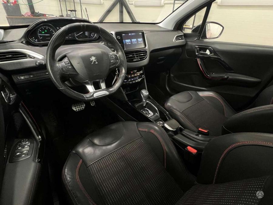 Red Peugeot 208 2017 in Vilnius, with an engine capacity of 1.20 L and mileage of 230 thousand km for 8712 €, photo 16 on AUTOMOTO.COM.LV