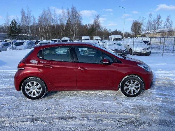 Sarkans Peugeot 208 2017 Tauragė, ar dzinēja tilpumu 1.20 L un nobraukumu 58 tūkst. km par 3950 €, foto 3 vietnē AUTOMOTO.COM.LV