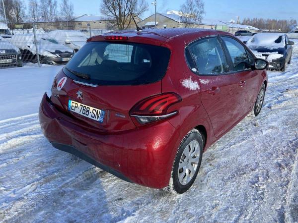 Sarkans Peugeot 208 2017 Tauragė, ar dzinēja tilpumu 1.20 L un nobraukumu 58 tūkst. km par 3950 €, foto 4 vietnē AUTOMOTO.COM.LV