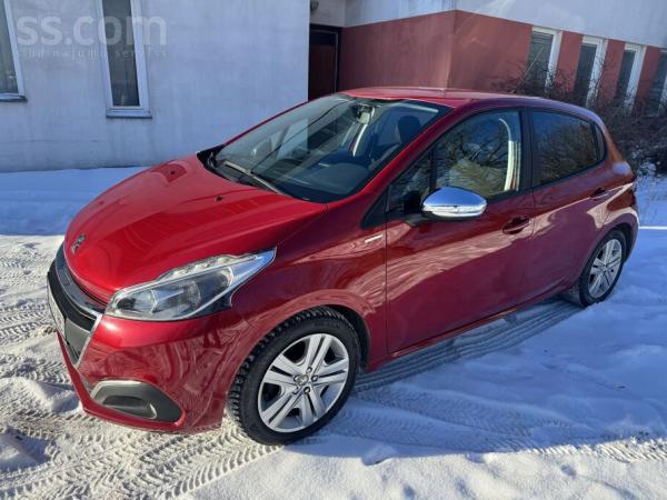 Sarkans Peugeot 208 2017 Rīga, ar dzinēja tilpumu 1.20 L un nobraukumu 126 tūkst. km par 4800 €, foto 1 vietnē AUTOMOTO.COM.LV