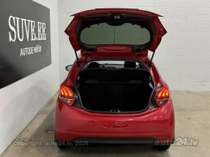 Red Peugeot 208 2017 in Tallinn, with an engine capacity of 1.60 L and mileage of 78 thousand km for 6995 €, photo 8 on AUTOMOTO.COM.LV