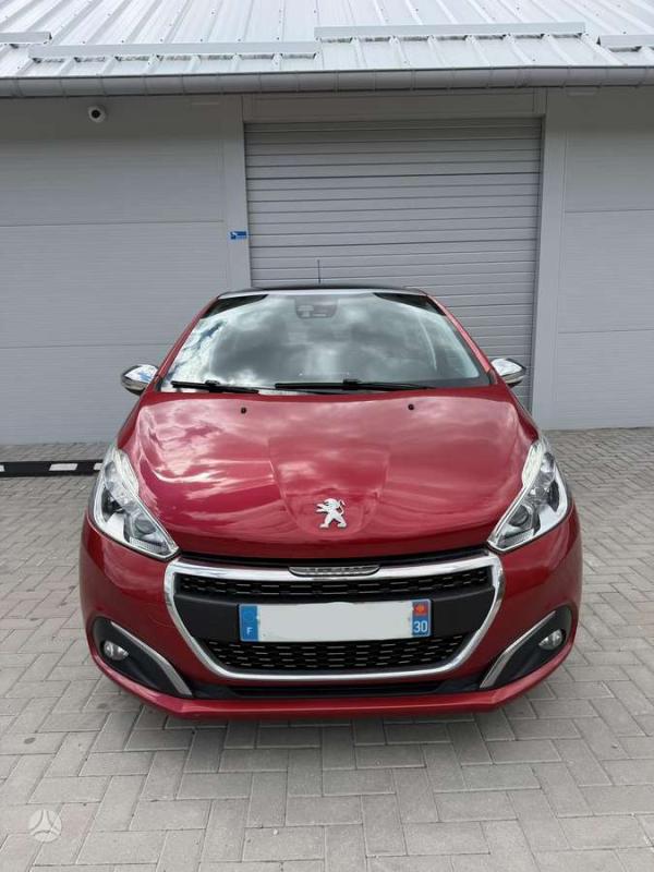 Sarkans Peugeot 208 2017 Kauņa, ar dzinēja tilpumu 1.20 L un nobraukumu 160 tūkst. km par 5200 €, foto 3 vietnē AUTOMOTO.COM.LV