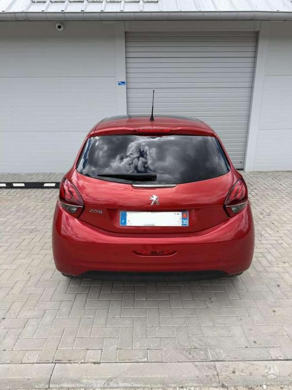 Sarkans Peugeot 208 2017 Kauņa, ar dzinēja tilpumu 1.20 L un nobraukumu 160 tūkst. km par 5200 €, foto 5 vietnē AUTOMOTO.COM.LV