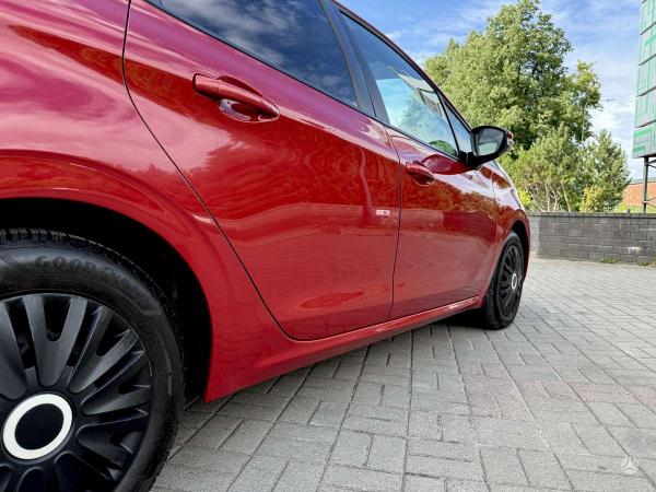 Red Peugeot 208 2017 in Vilnius, with an engine capacity of 1.20 L and mileage of 122 thousand km for 5500 €, photo 8 on AUTOMOTO.COM.LV