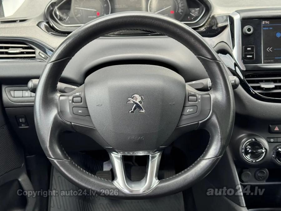 Sarkans Peugeot 208 2017 Tallina, ar dzinēja tilpumu 1.60 L un nobraukumu 78 tūkst. km par 6495 €, foto 10 vietnē AUTOMOTO.COM.LV