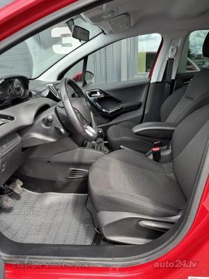Sarkans Peugeot 208 2017 Tallina, ar dzinēja tilpumu 1.60 L un nobraukumu 78 tūkst. km par 6495 €, foto 13 vietnē AUTOMOTO.COM.LV
