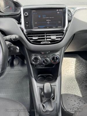 Sarkans Peugeot 208 2017 Tallina, ar dzinēja tilpumu 1.60 L un nobraukumu 78 tūkst. km par 6495 €, foto 18 vietnē AUTOMOTO.COM.LV