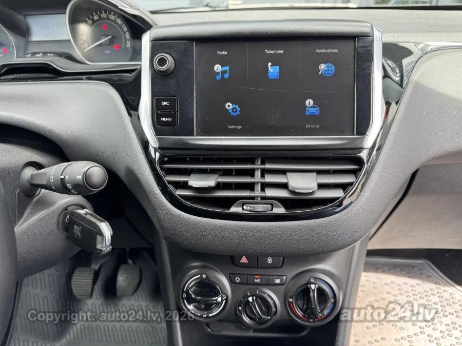 Sarkans Peugeot 208 2017 Tallina, ar dzinēja tilpumu 1.60 L un nobraukumu 78 tūkst. km par 6495 €, foto 21 vietnē AUTOMOTO.COM.LV