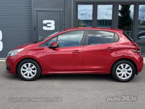 Sarkans Peugeot 208 2017 Tallina, ar dzinēja tilpumu 1.60 L un nobraukumu 78 tūkst. km par 6495 €, foto 23 vietnē AUTOMOTO.COM.LV