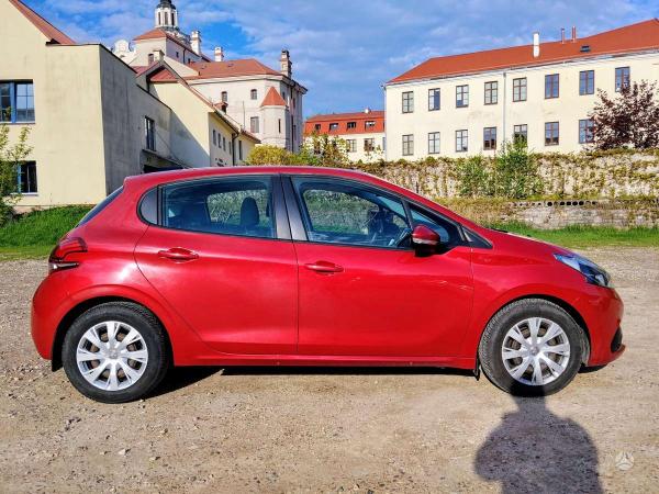 Sarkans Peugeot 208 2017 Viļņa, ar dzinēja tilpumu 1.56 L un nobraukumu 198 tūkst. km par 3900 €, foto 7 vietnē AUTOMOTO.COM.LV