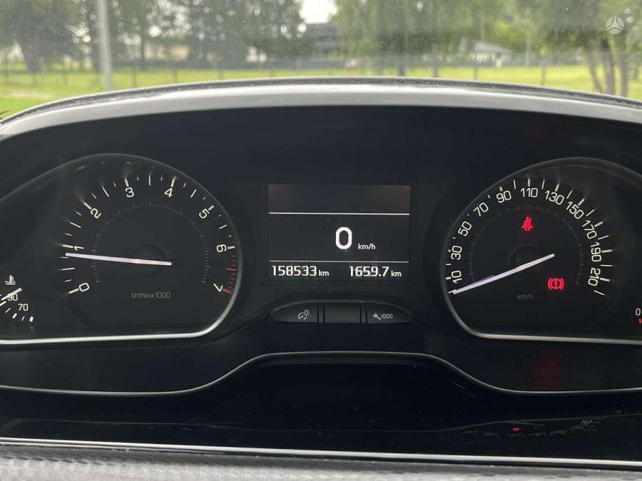 Sarkans Peugeot 208 2018 Tauragė, ar dzinēja tilpumu 1.20 L un nobraukumu 158 tūkst. km par 4550 €, foto 14 vietnē AUTOMOTO.COM.LV