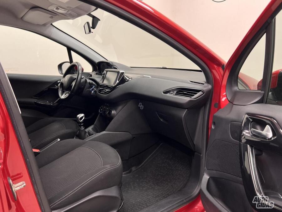 Red Peugeot 208 2019 in Vilnius, with an engine capacity of 1.50 L and mileage of 116 thousand km for 7000 €, photo 19 on AUTOMOTO.COM.LV