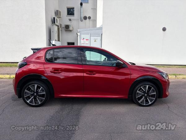Sarkans Peugeot 208 2019 Tallina, ar dzinēja tilpumu 1.20 L un nobraukumu 37 tūkst. km par 15900 €, foto 4 vietnē AUTOMOTO.COM.LV