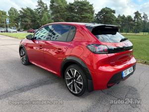 Red Peugeot 208 2019 in Tallinn, with an engine capacity of 1.20 L and mileage of 37 thousand km for 15900 €, photo 8 on AUTOMOTO.COM.LV