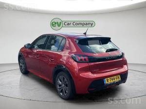 Sarkans Peugeot 208 2020 Limbaži, ar dzinēja tilpumu 1.20 L un nobraukumu 95 tūkst. km par 15945 €, foto 5 vietnē AUTOMOTO.COM.LV