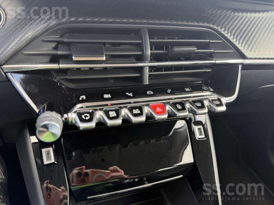 Sarkans Peugeot 208 2020 Limbaži, ar dzinēja tilpumu 1.20 L un nobraukumu 95 tūkst. km par 15945 €, foto 16 vietnē AUTOMOTO.COM.LV