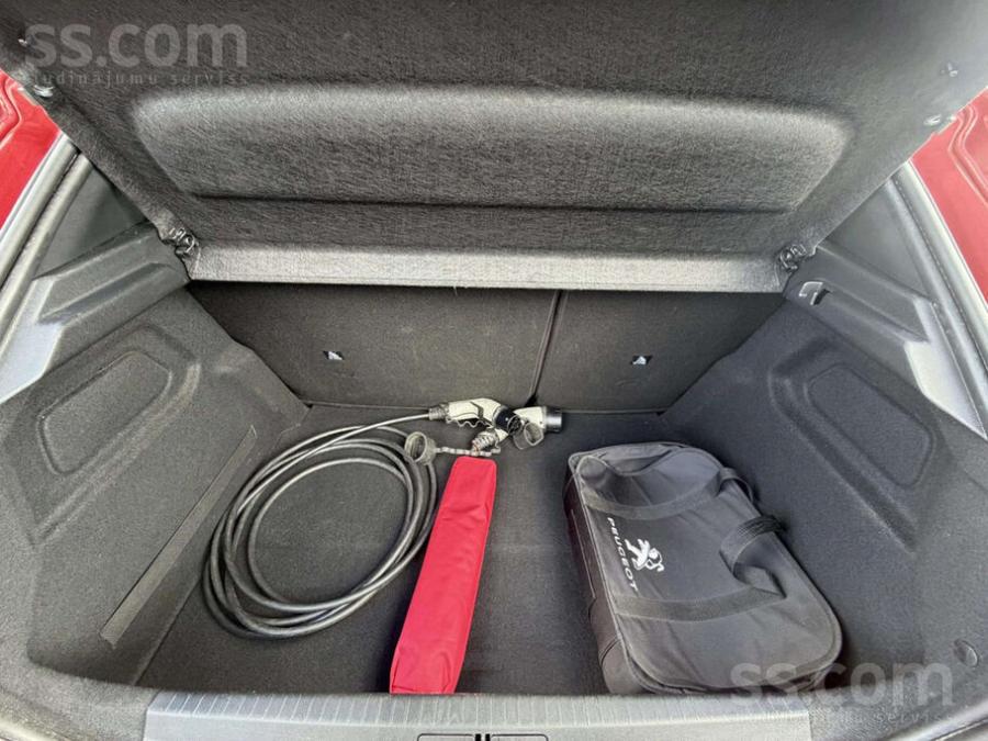 Sarkans Peugeot 208 2020 Limbaži, ar dzinēja tilpumu 1.20 L un nobraukumu 95 tūkst. km par 15945 €, foto 22 vietnē AUTOMOTO.COM.LV