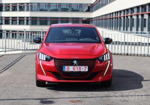 Red Peugeot 208 2021 in Riga, with an engine capacity of 0.00 L and mileage of 22 thousand km for 17280 €, photo 3 on AUTOMOTO.COM.LV