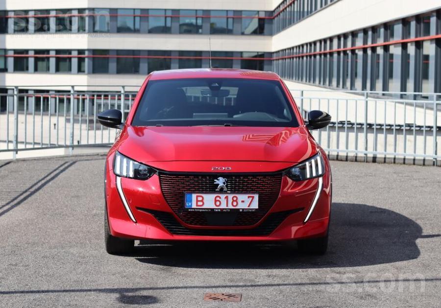 Red Peugeot 208 2021 in Riga, with an engine capacity of 0.00 L and mileage of 22 thousand km for 17280 €, photo 3 on AUTOMOTO.COM.LV