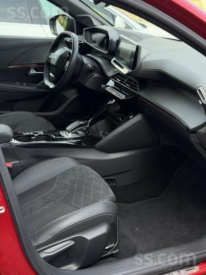 Red Peugeot 208 2021 in Riga, with an engine capacity of 0.00 L and mileage of 22 thousand km for 17280 €, photo 9 on AUTOMOTO.COM.LV