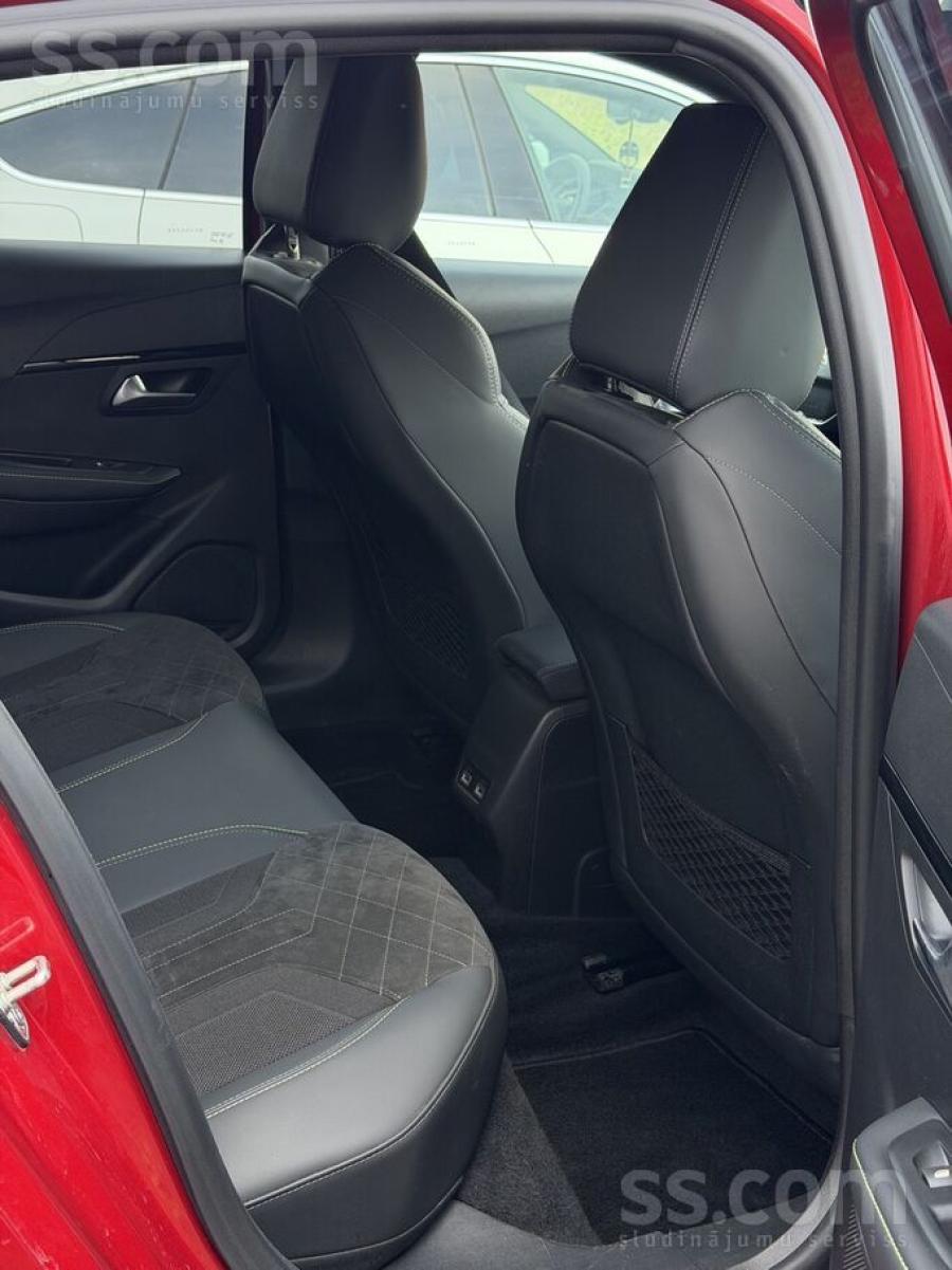Red Peugeot 208 2021 in Riga, with an engine capacity of 0.00 L and mileage of 22 thousand km for 17280 €, photo 11 on AUTOMOTO.COM.LV