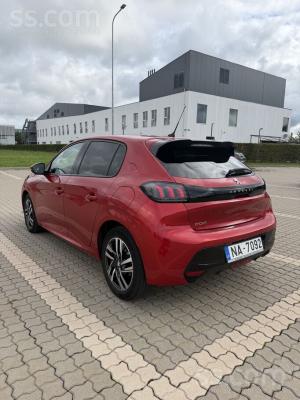 Red Peugeot 208 2021 in Riga, with an engine capacity of 1.20 L and mileage of 85 thousand km for 10250 €, photo 6 on AUTOMOTO.COM.LV