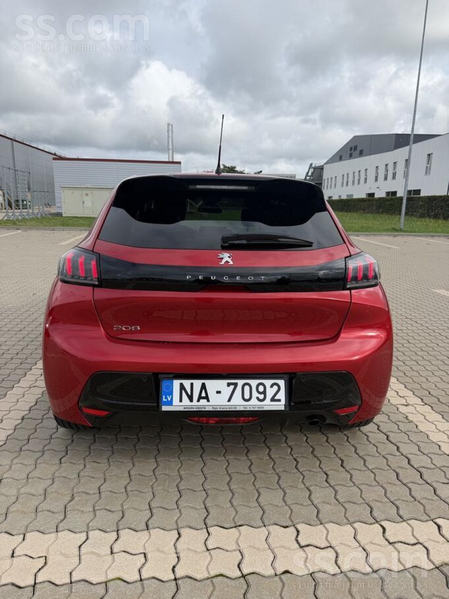 Red Peugeot 208 2021 in Riga, with an engine capacity of 1.20 L and mileage of 85 thousand km for 10250 €, photo 7 on AUTOMOTO.COM.LV