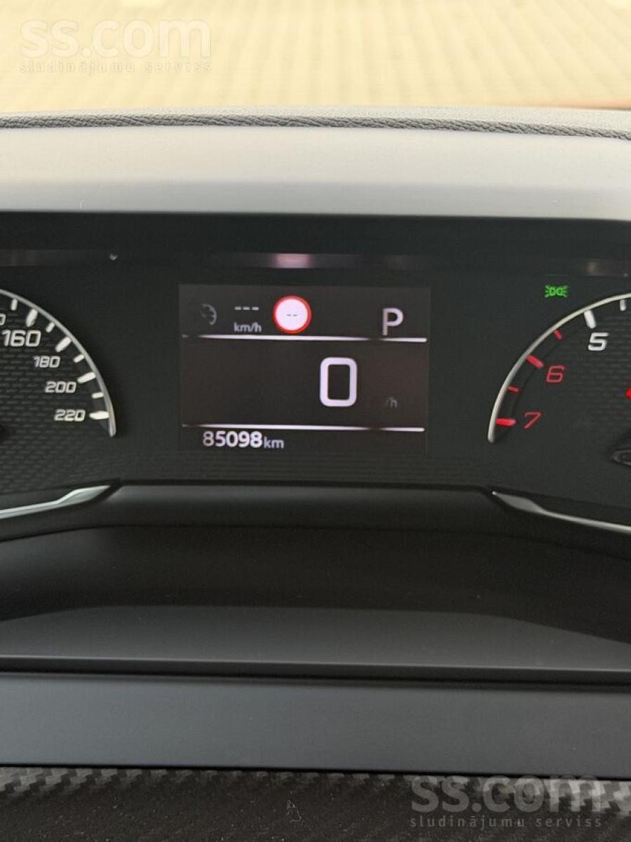 Red Peugeot 208 2021 in Riga, with an engine capacity of 1.20 L and mileage of 85 thousand km for 10250 €, photo 19 on AUTOMOTO.COM.LV