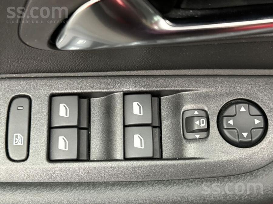 Sarkans Peugeot 208 2022 Rīga, ar dzinēja tilpumu 1.20 L un nobraukumu 105 tūkst. km par 12200 €, foto 18 vietnē AUTOMOTO.COM.LV