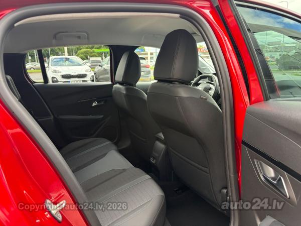 Red Peugeot 208 2023 in Tallinn, with an engine capacity of 1.20 L and mileage of 22 thousand km for 15900 €, photo 5 on AUTOMOTO.COM.LV