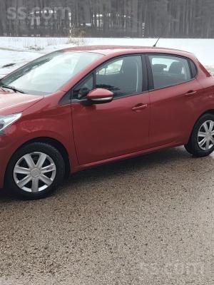 Red Peugeot 208 2015 in Jurmala, with an engine capacity of 1.20 L and mileage of 272 thousand km for 2700 €, photo 3 on AUTOMOTO.COM.LV