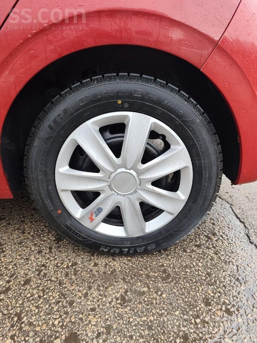 Red Peugeot 208 2015 in Jurmala, with an engine capacity of 1.20 L and mileage of 272 thousand km for 2700 €, photo 8 on AUTOMOTO.COM.LV