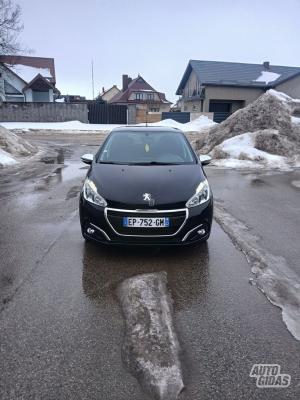 Violets Peugeot 208 2017 Tauragė, ar dzinēja tilpumu 1.20 L un nobraukumu 195 tūkst. km par 3750 €, foto  vietnē AUTOMOTO.COM.LV