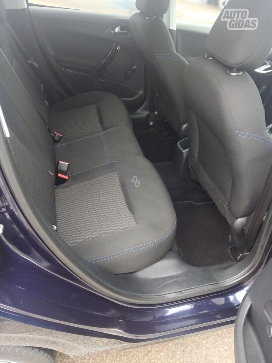 Violets Peugeot 208 2017 Tauragė, ar dzinēja tilpumu 1.20 L un nobraukumu 195 tūkst. km par 3750 €, foto 16 vietnē AUTOMOTO.COM.LV