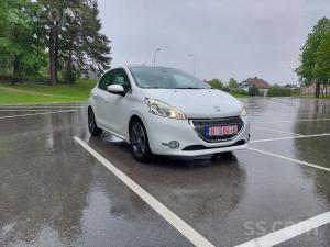 White Peugeot 208 2012 in Aluksne, with an engine capacity of 1.20 L and mileage of 0 thousand km for 3500 €, photo 2 on AUTOMOTO.COM.LV