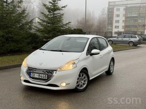 Balts Peugeot 208 2012 Aizkraukle, ar dzinēja tilpumu 1.40 L un nobraukumu 0 tūkst. km par 4250 €, foto  vietnē AUTOMOTO.COM.LV