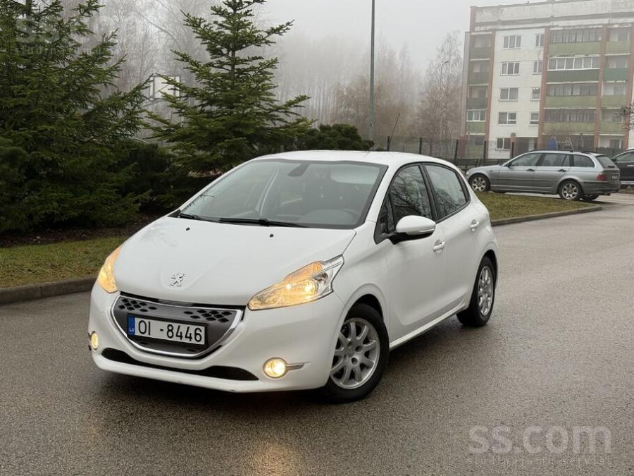 Balts Peugeot 208 2012 Aizkraukle, ar dzinēja tilpumu 1.40 L un nobraukumu 0 tūkst. km par 4250 €, foto 1 vietnē AUTOMOTO.COM.LV
