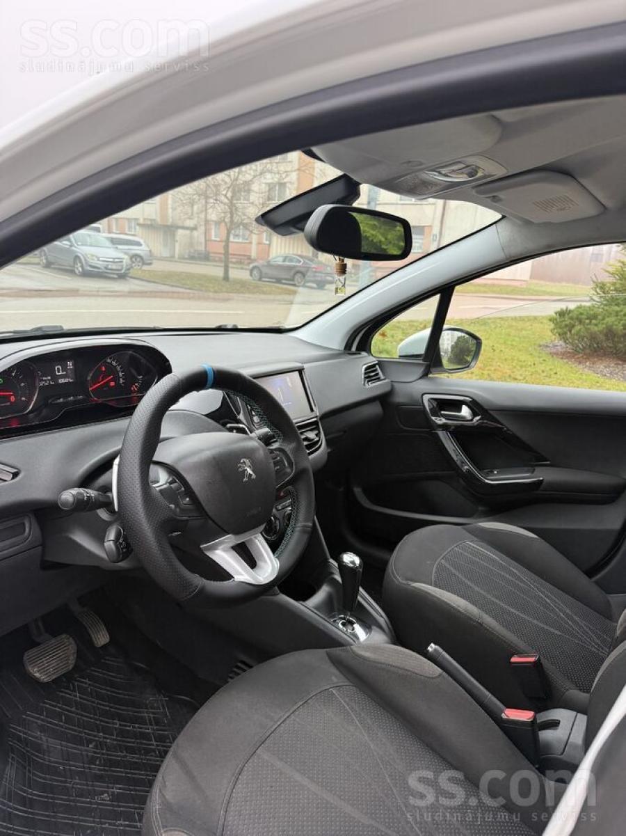 Balts Peugeot 208 2012 Aizkraukle, ar dzinēja tilpumu 1.40 L un nobraukumu 0 tūkst. km par 4250 €, foto 7 vietnē AUTOMOTO.COM.LV