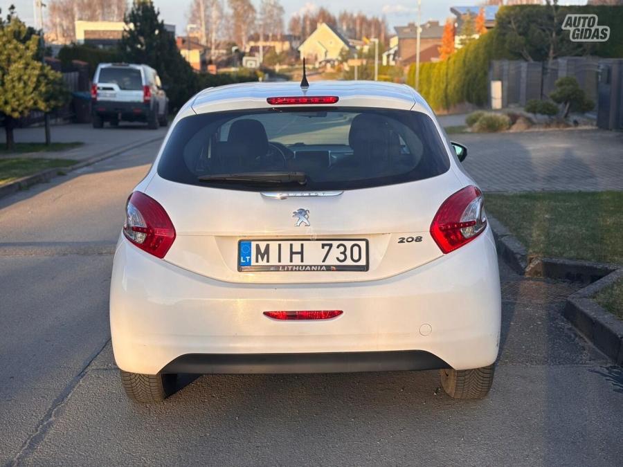Balts Peugeot 208 2012 Viļņa, ar dzinēja tilpumu 1.20 L un nobraukumu 201 tūkst. km par 2300 €, foto 3 vietnē AUTOMOTO.COM.LV