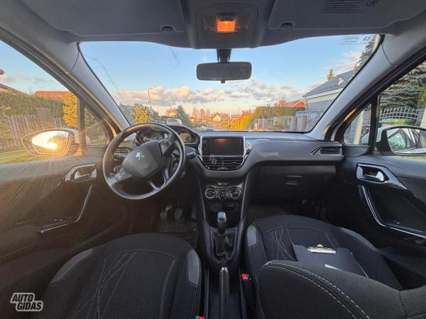 White Peugeot 208 2012 in Vilnius, with an engine capacity of 1.20 L and mileage of 201 thousand km for 2300 €, photo 5 on AUTOMOTO.COM.LV